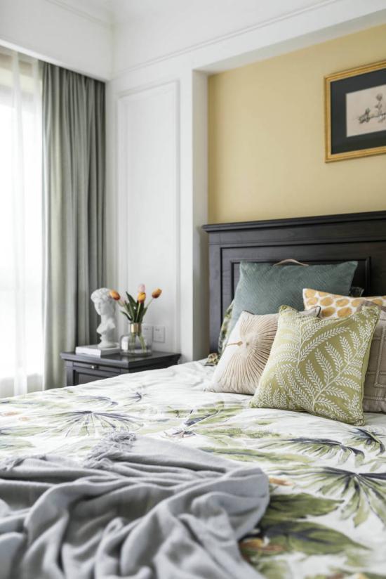 If you want to highlight the idyllic style, then of course you should ...