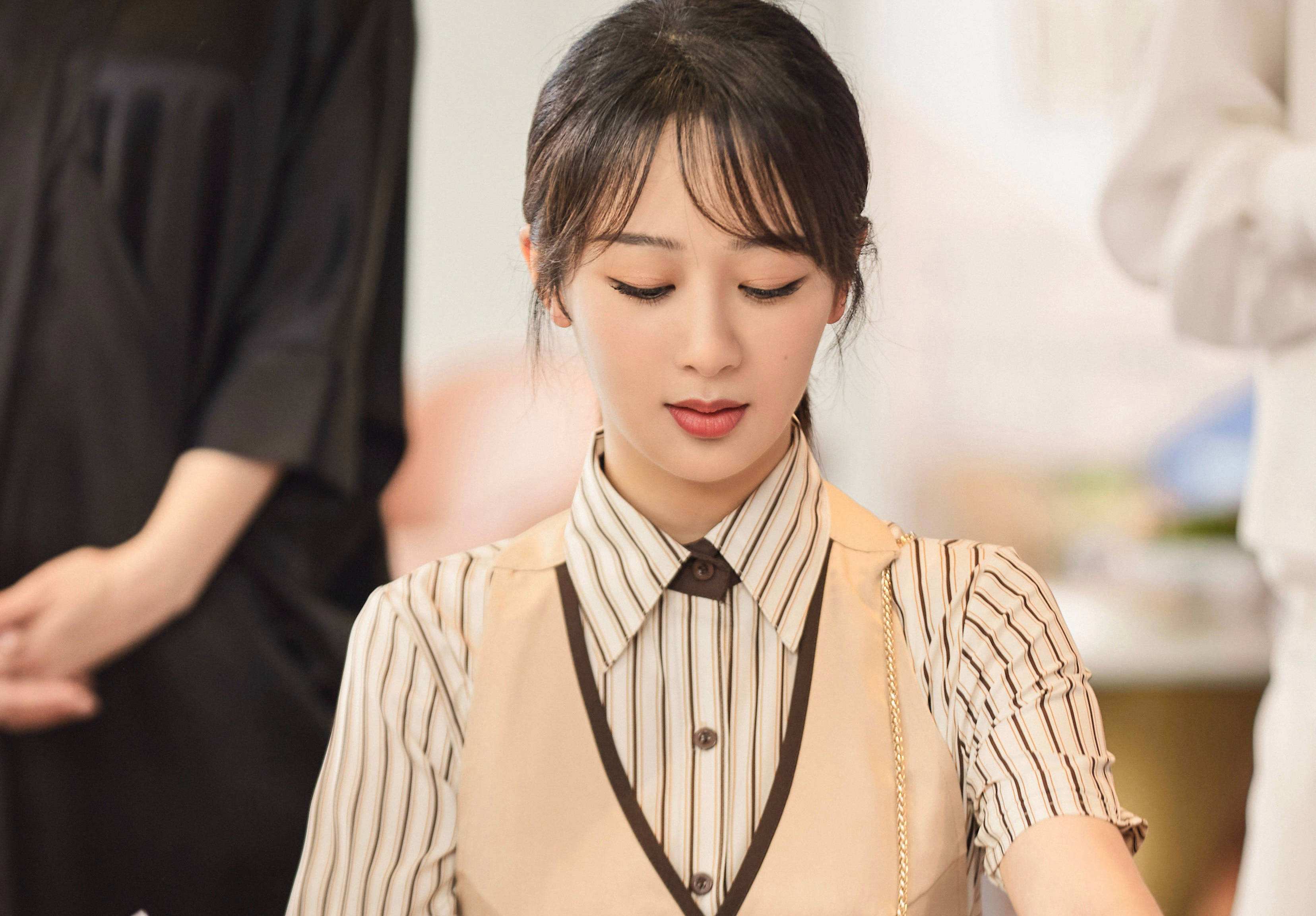 Bad acting skills, fake perfection, concave character design, the good ...