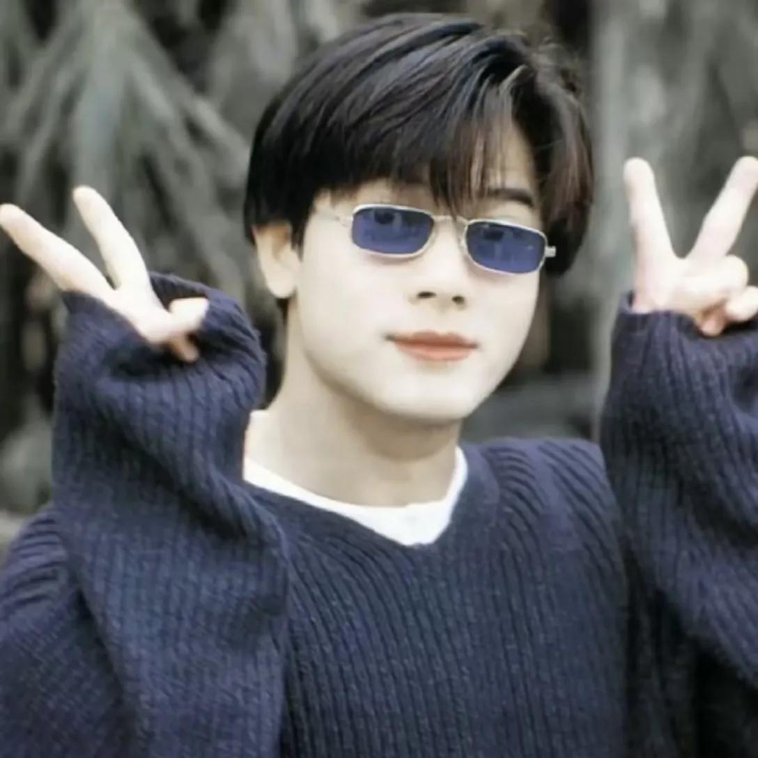 Not one is not handsome! - iNEWS