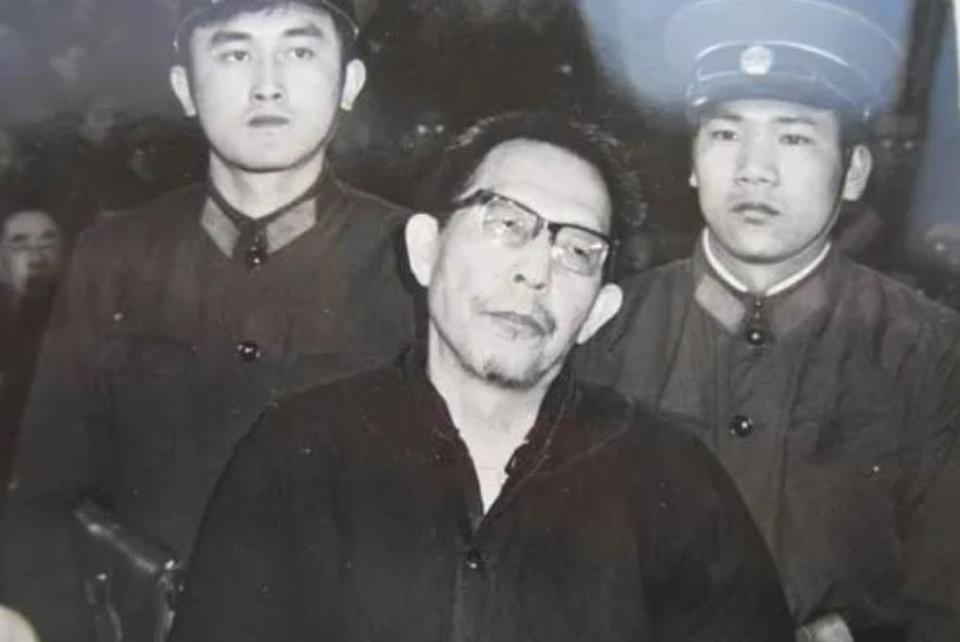 Where are the four members of the "Gang of Four" buried? Jiang Qing's ...