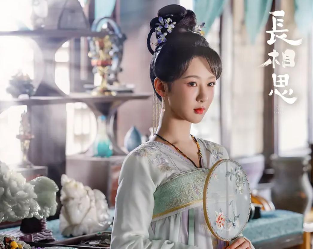How important is an actress' looks? Look at Yang Zi and Dai Luwa in ...