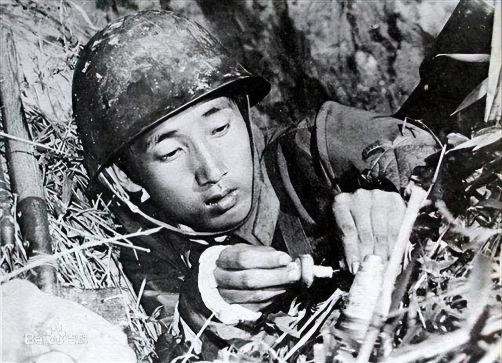 1986 Laoshan battlefield photo "Kiss of Death": What happened to Zhang ...