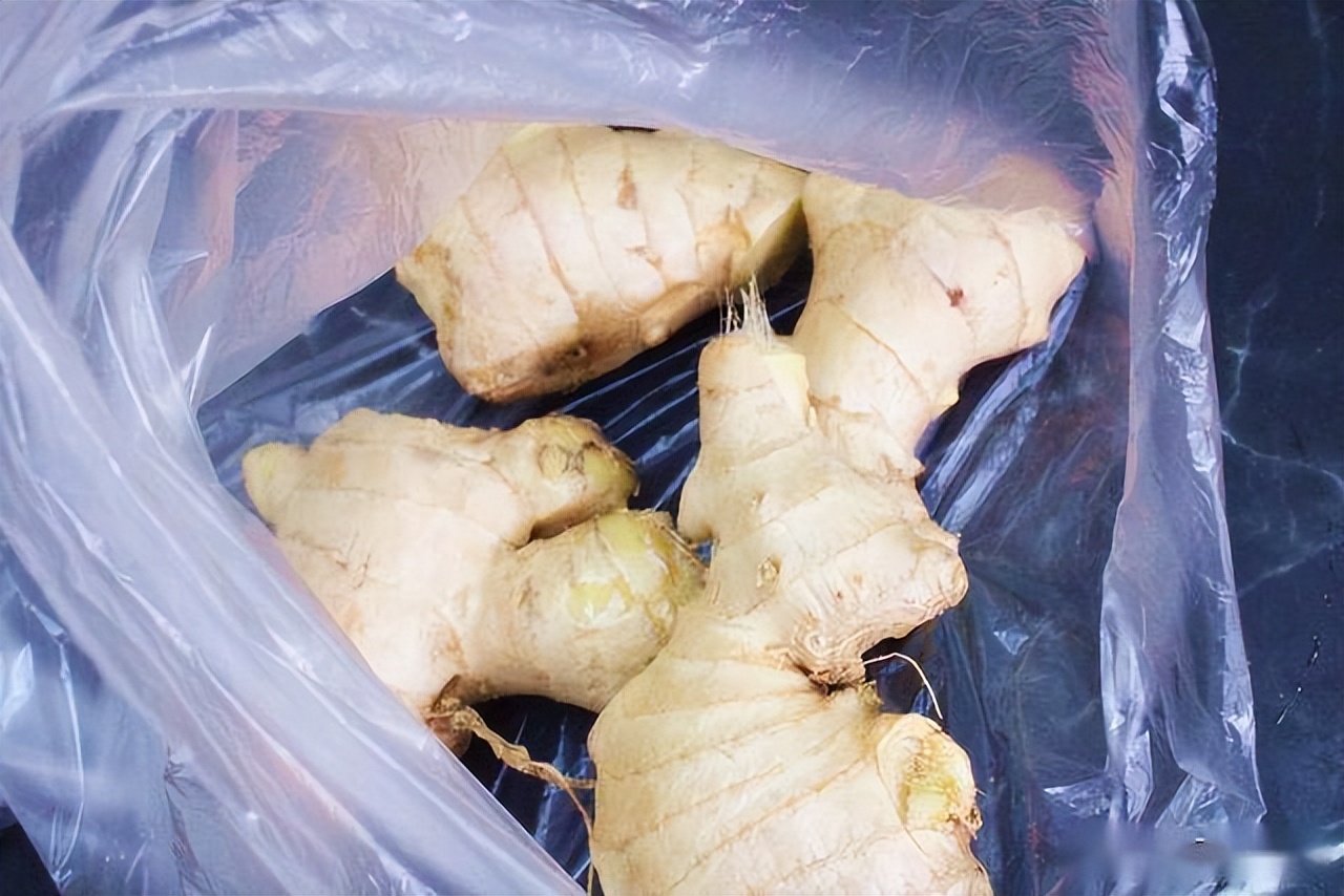 Unexpectedly, it is so simple to preserve ginger, learn these tricks ...