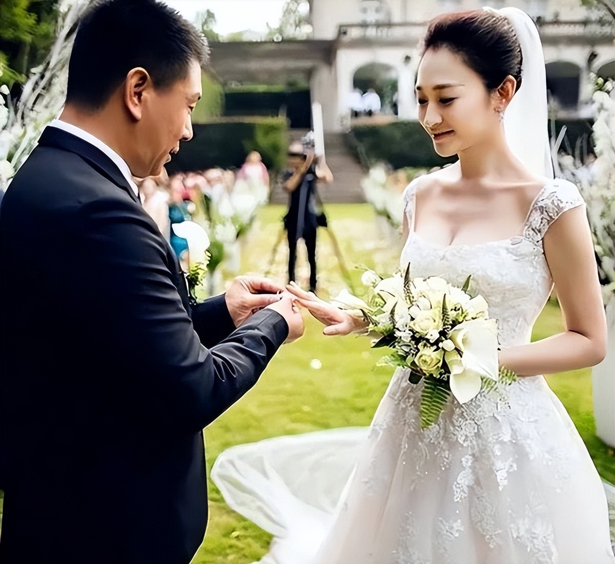 The famous confession scene in the circle is like a novel reflected in ...