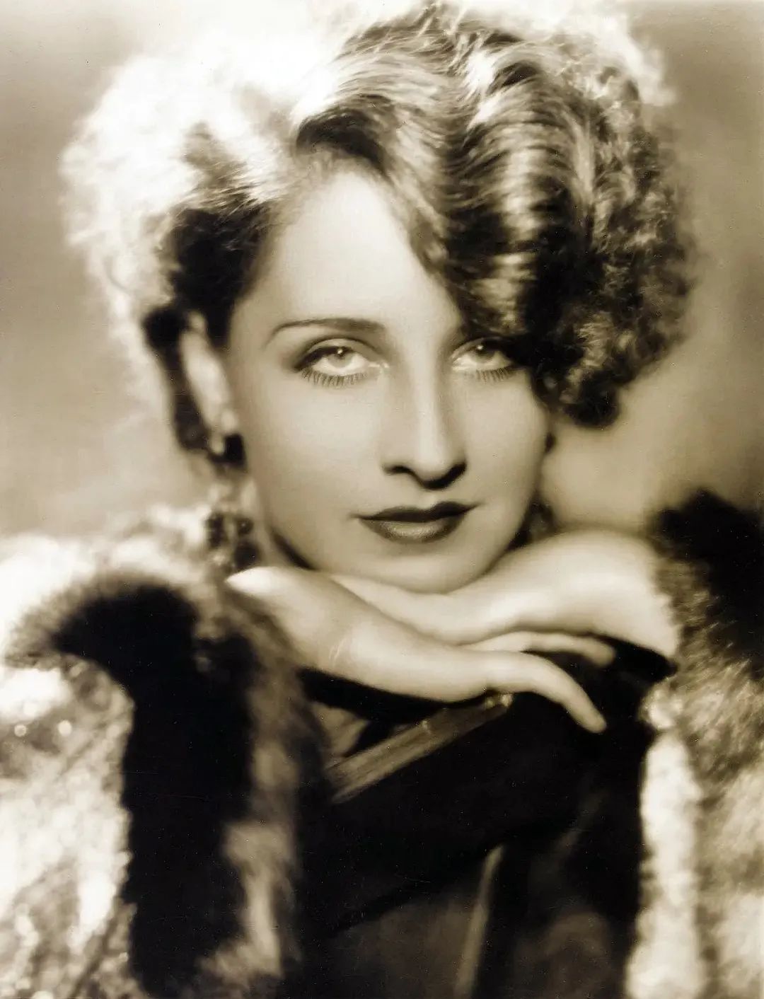 MGM Queen Norma Sheila: Soft and strong, mature and innocent, with ...