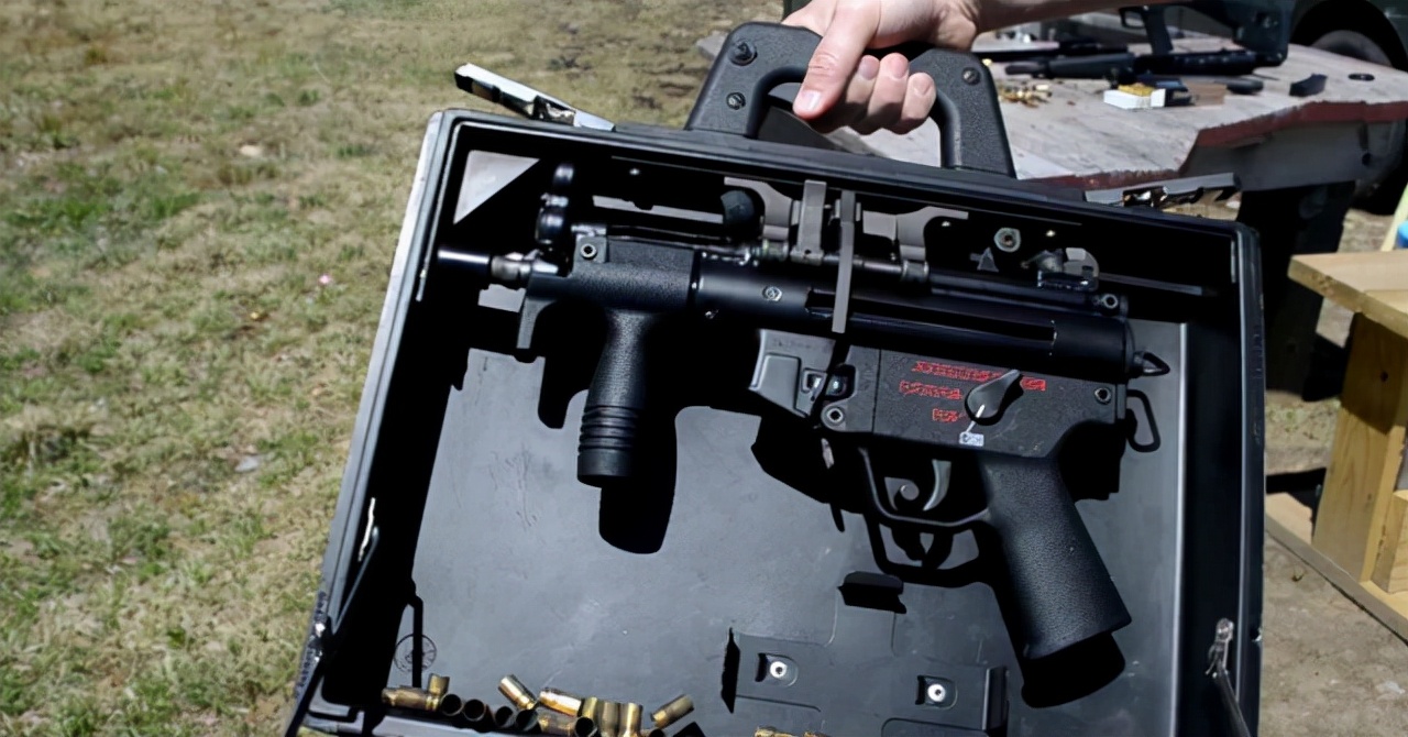 What is in the suitcase in Putin's bodyguard?There are three functions ...