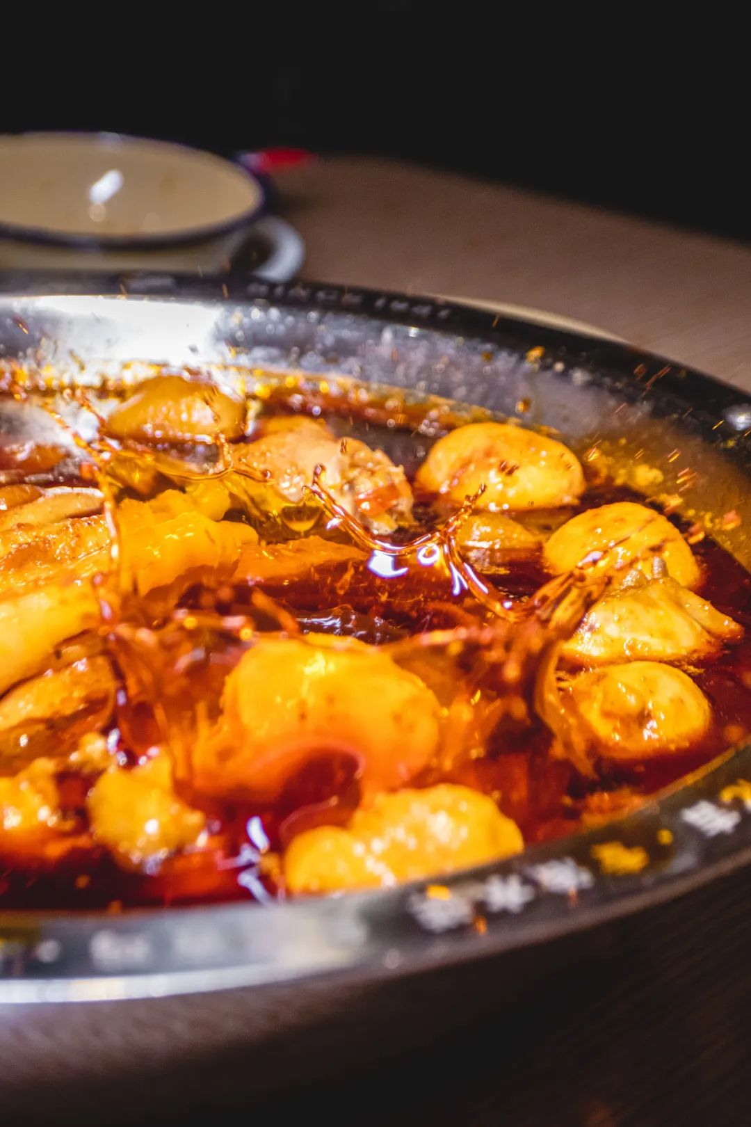 Eat Liangshan Chicken without Hot Pot - iNEWS