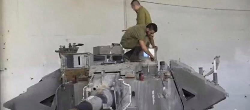 Israeli Merkava 4 armor artifact? Close-range RPG attack reveals ...