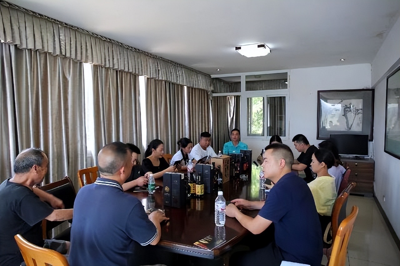 "Yibin" Cuiping District Xinlian Network Personnel Branch went to ...