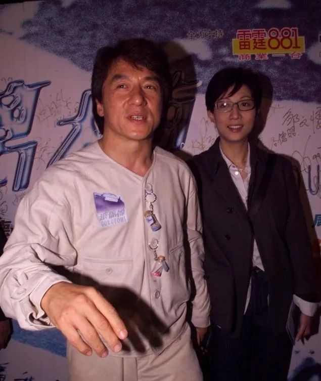 Jackie Chan's "illegitimate daughter" recently exposed, broke with his mother, and was suspected ...