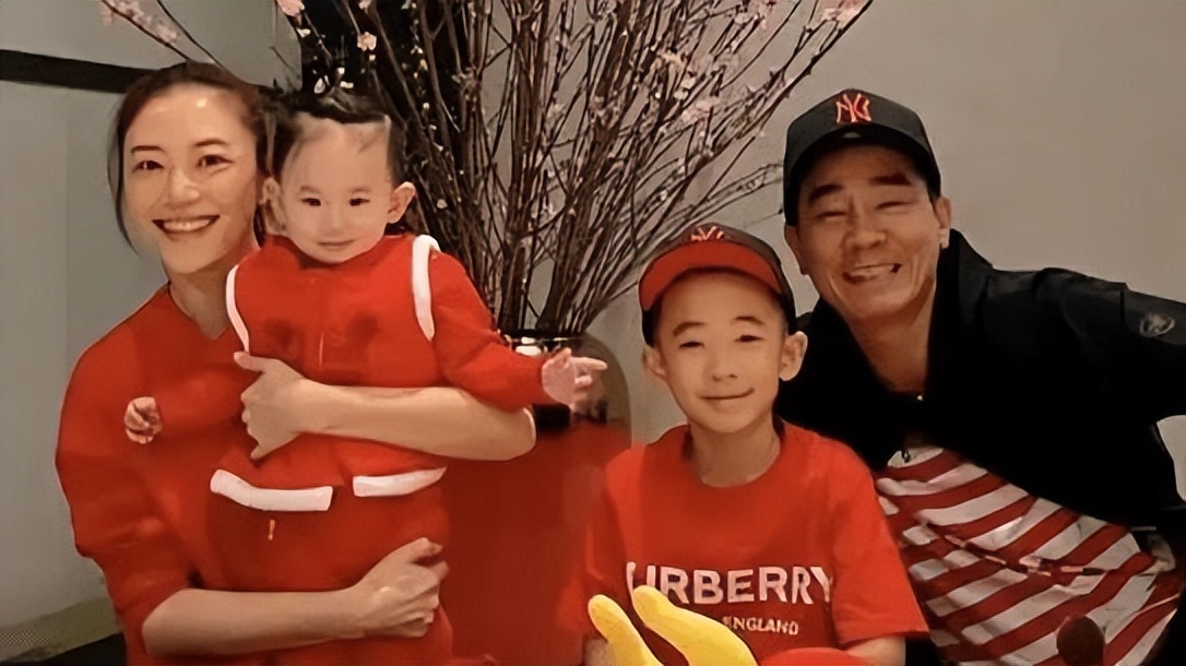 10 celebrity couples in the entertainment industry whose marriages are not optimistic, they seem ...