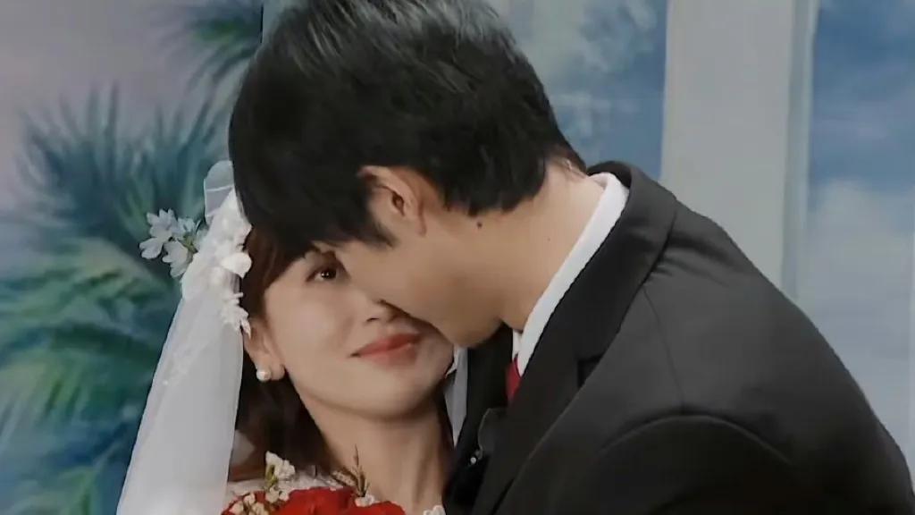 The set of "The Wind Blows Midnight" was so sweet: Sun Chengxiao's wedding photos in Jinsha ...