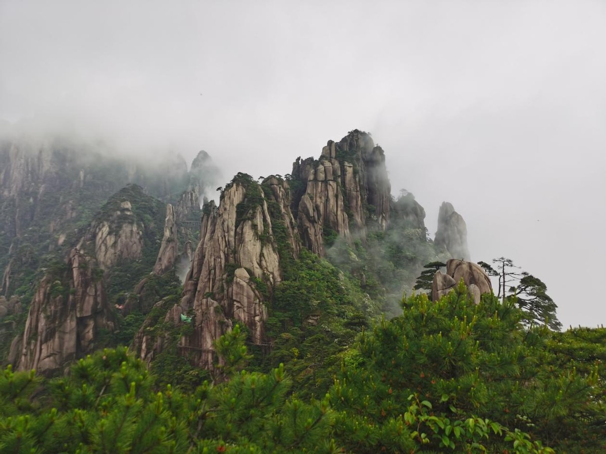 The beauty of mountains and rivers is the best in the south of the ...