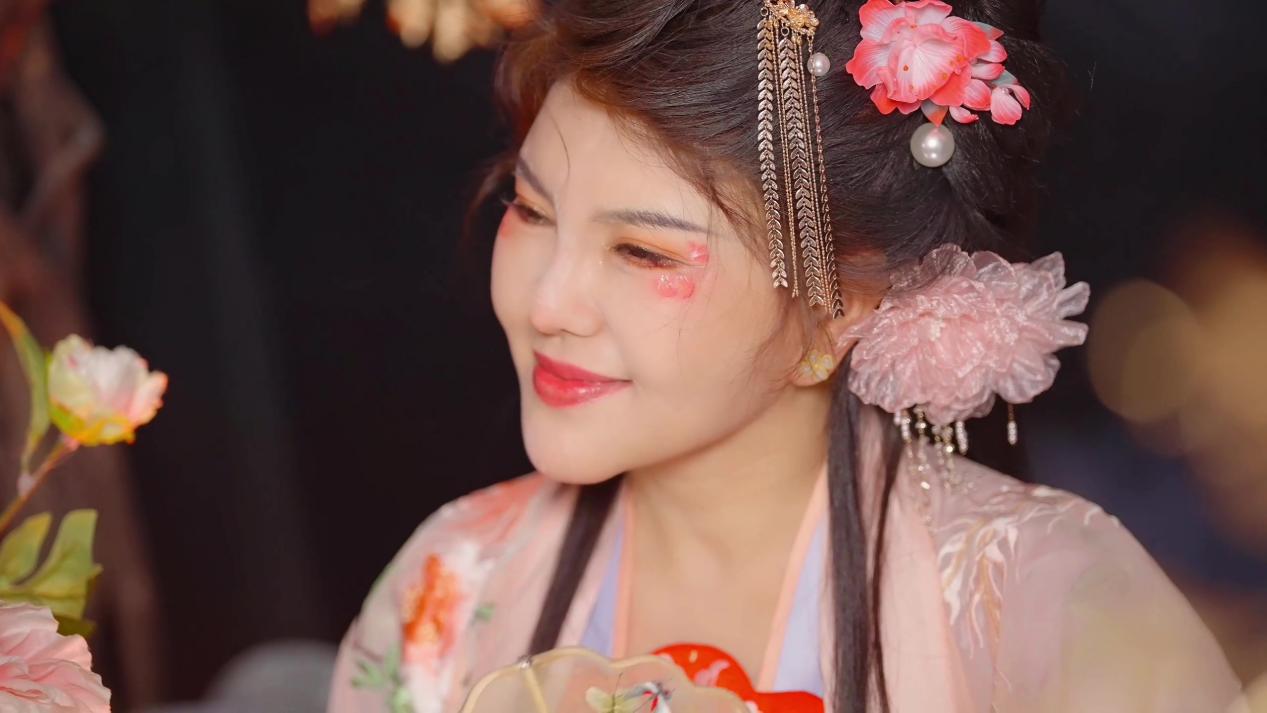 The MV of "Hua Yue Yin" is freshly released - iNEWS