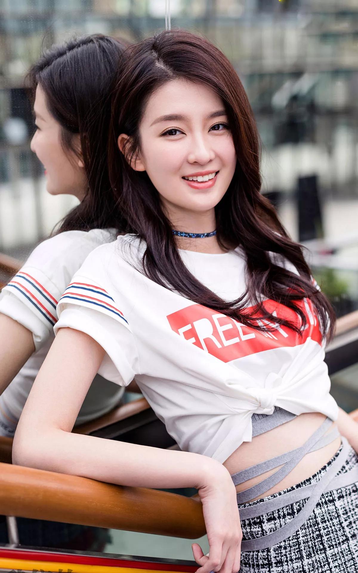 Sexy and charming Qiao Xin - iMedia