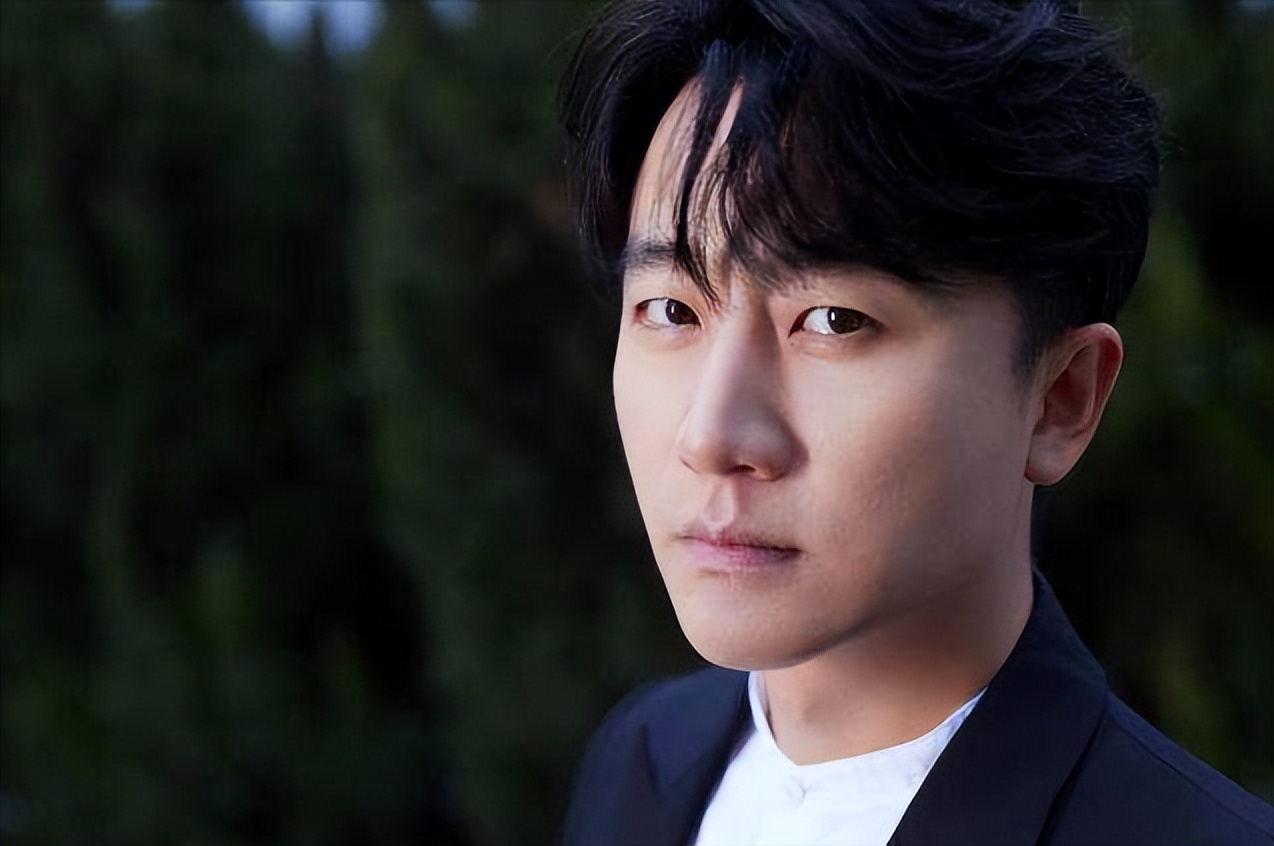 Tired of the stereotyped "double eyelids"! 3 male actors with single ...
