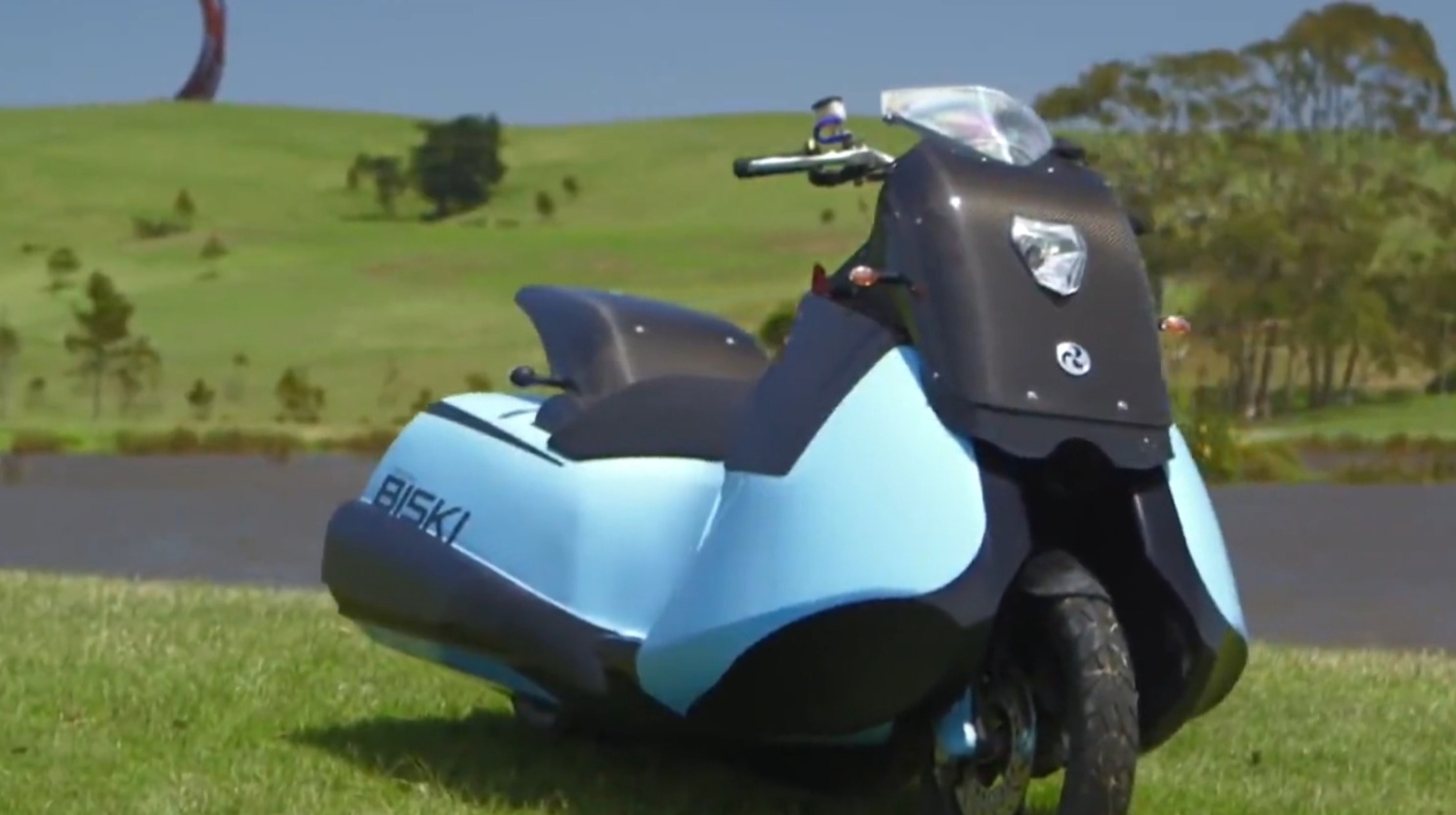 Biski amphibious motorcycle, equipped with two-cylinder engine ...