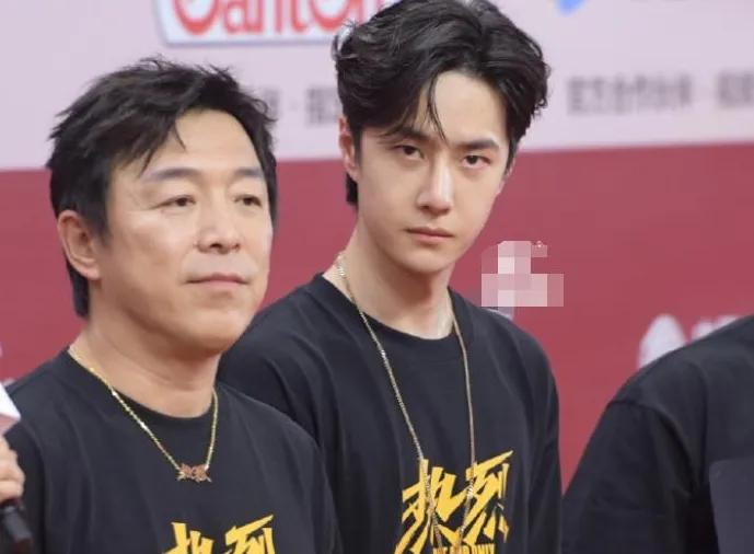 The red carpet is here! Zeng Li and Song Jia attended the meeting, Chen ...