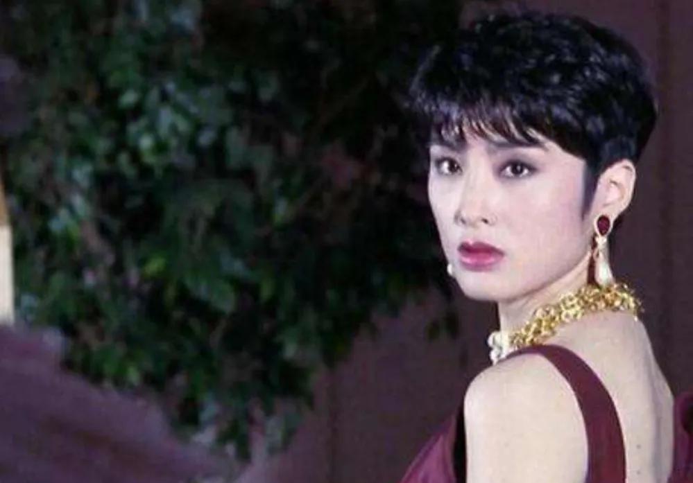 Li Yu: Because of the popularity of "Fang Yu", she died in a wedding ...