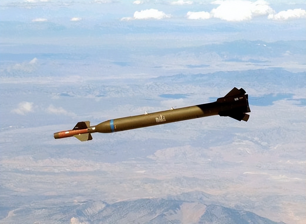 A sharp weapon for air-to-ground precision strikes, Paveway laser ...