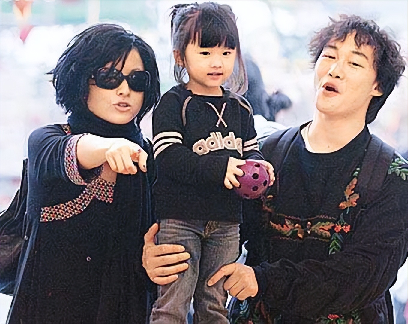 A recent photo of Eason Chan's 18-year-old daughter was exposed! The ...