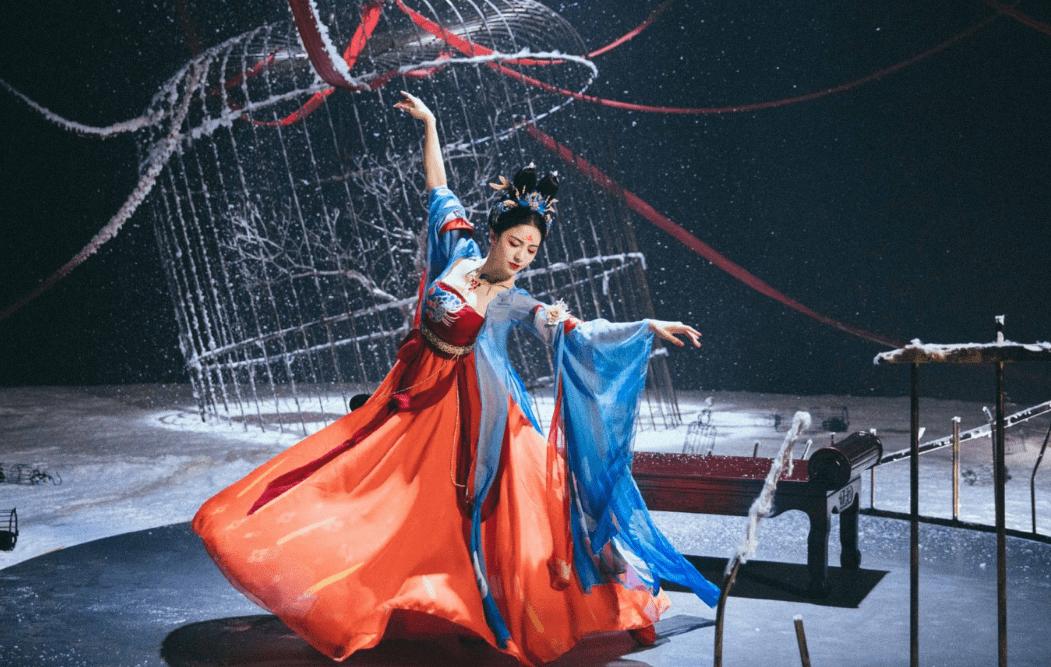 Only after I saw Tang Shiyi did I realize that peerless dancers really ...