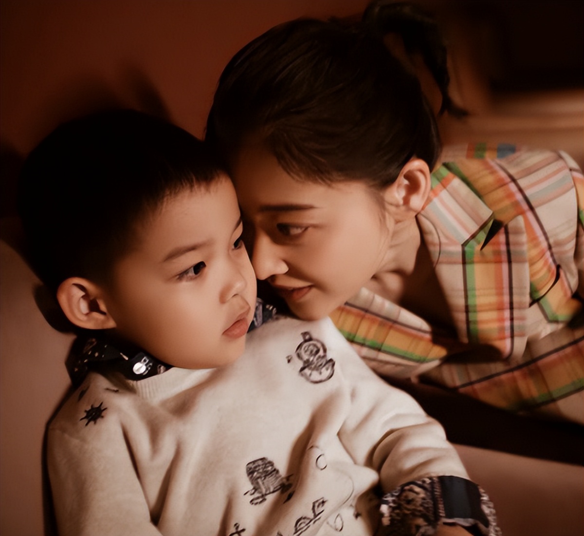 Actor Mei Ting recently posted a life vlog, and the family gets along ...