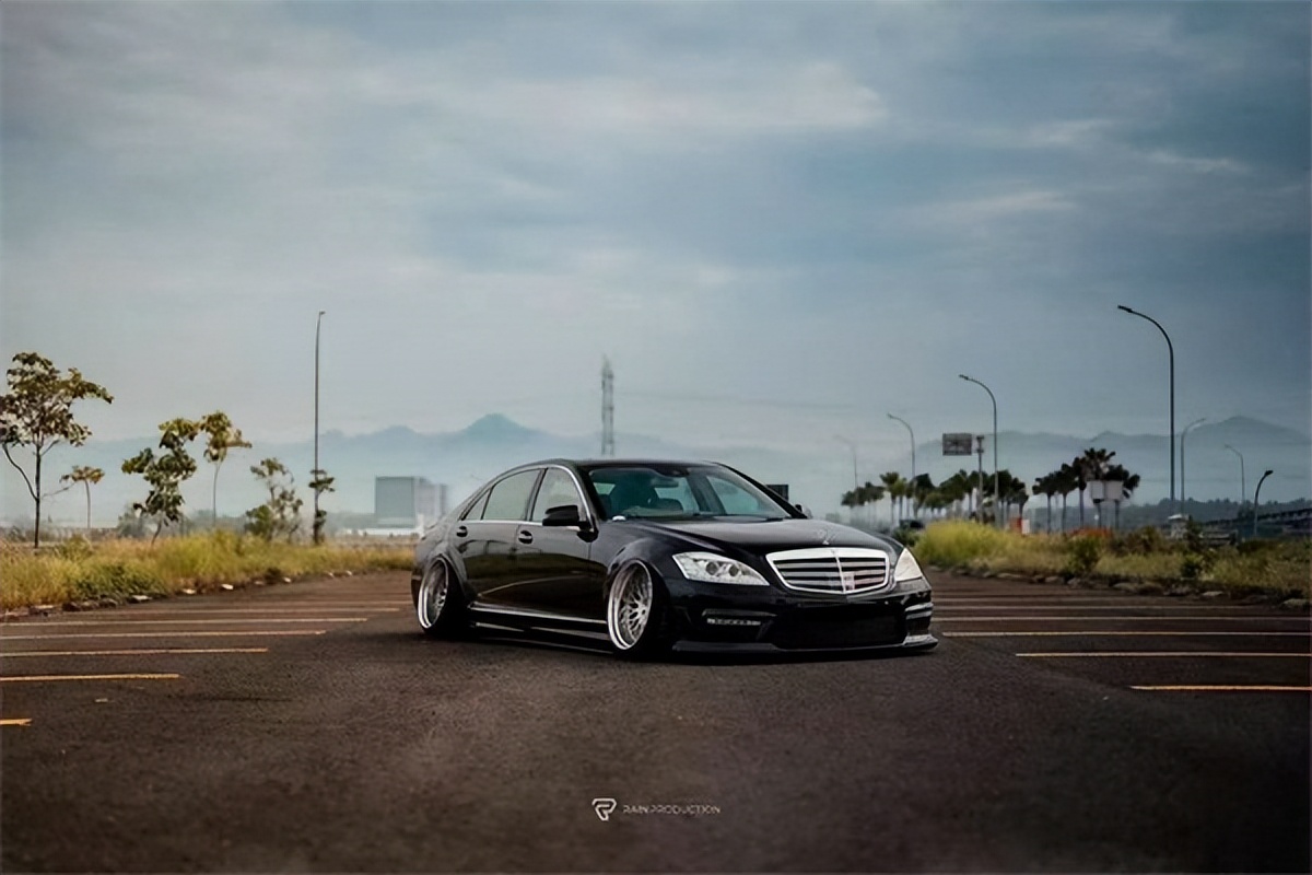 #Gentleman#Attitude#Benz W221 modified AIRBFT pneumatic shock absorber case - iNEWS