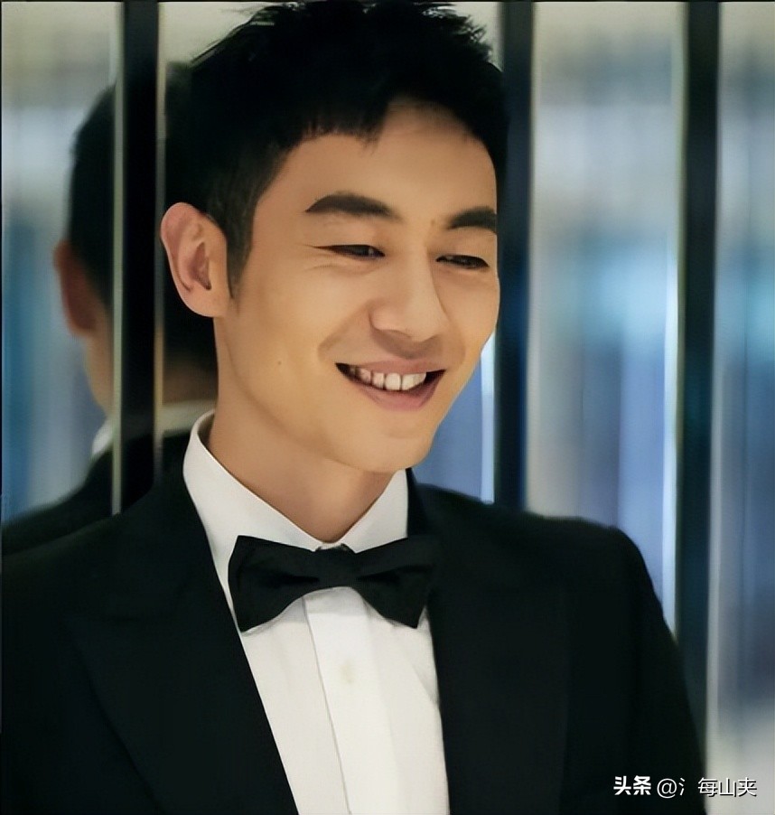 Among these male stars with single eyelids and small eyes, who do you ...