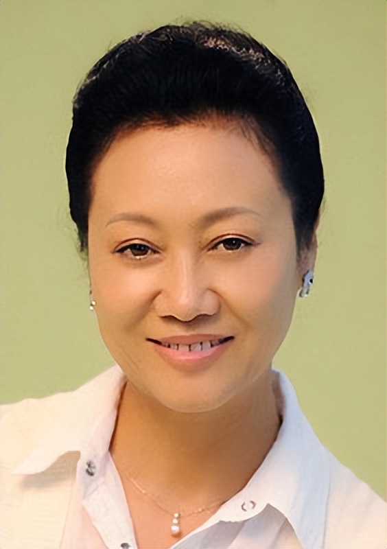 Che Xiao's mother, Wang Liyun, posted a message late at night: Good boy ...