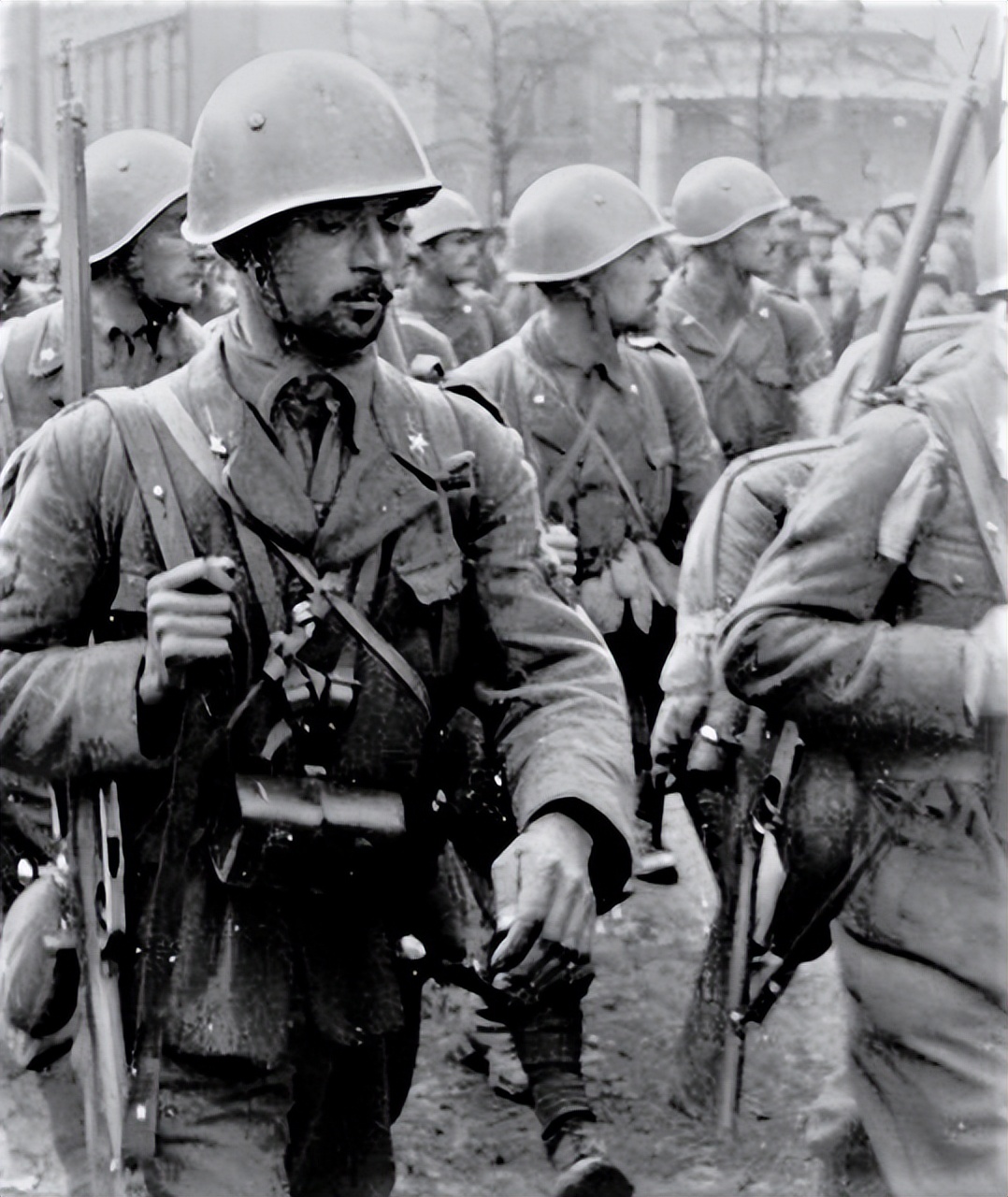 How did the germs of Italian expansion, before the world wars, take ...