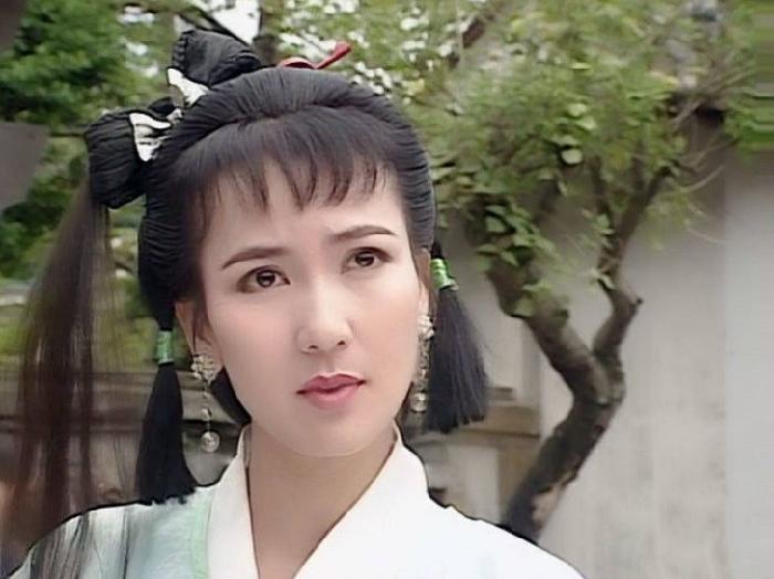 Watching "The Legend of the New White Snake" again, I realized the ...