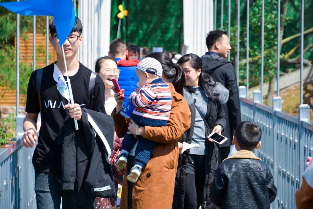 Before the autumn leaves, take a trip to Shiyan Lake with Zhonghui ...
