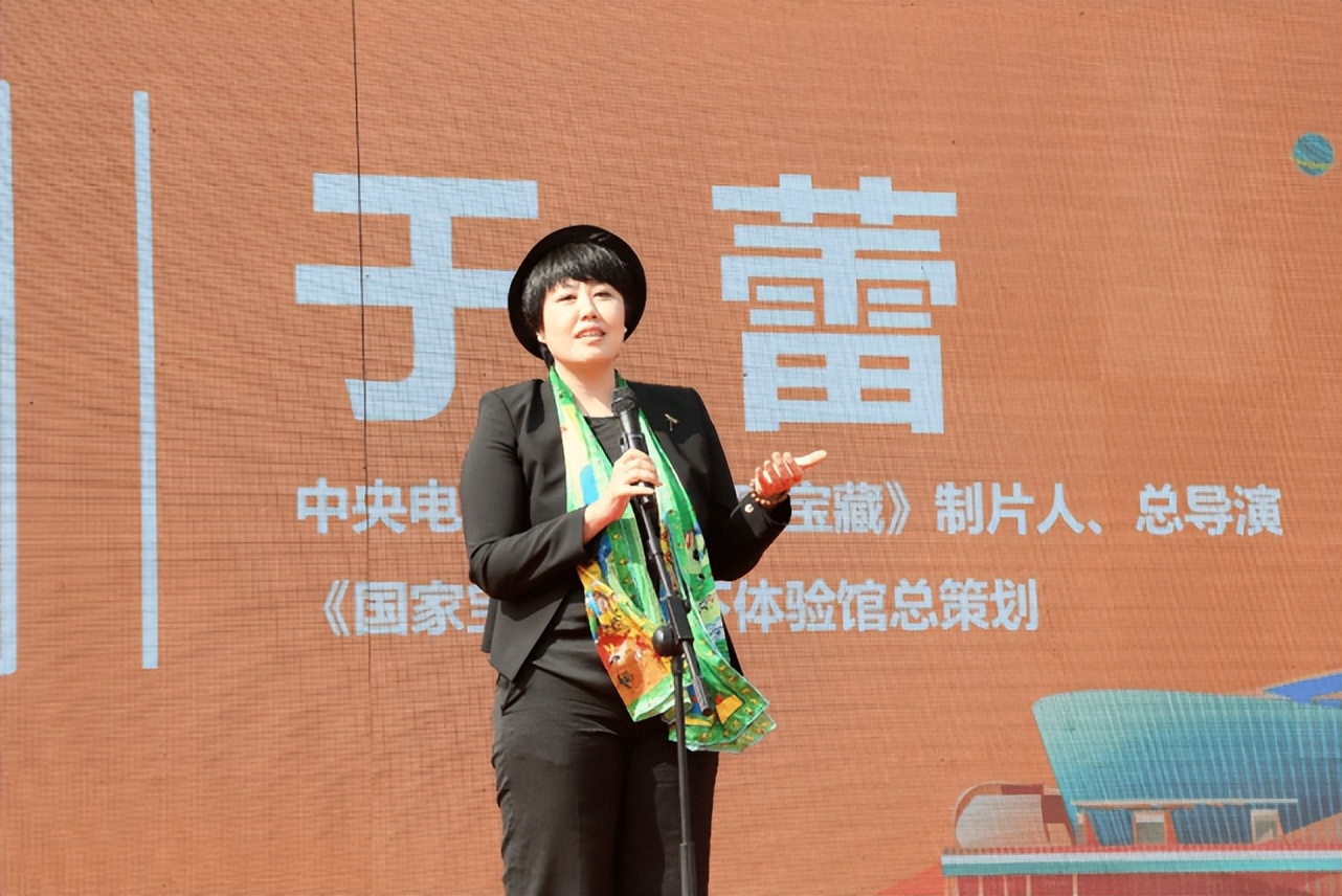 Yu Lei will take over as the chief director of the 2023 CCTV Spring ...