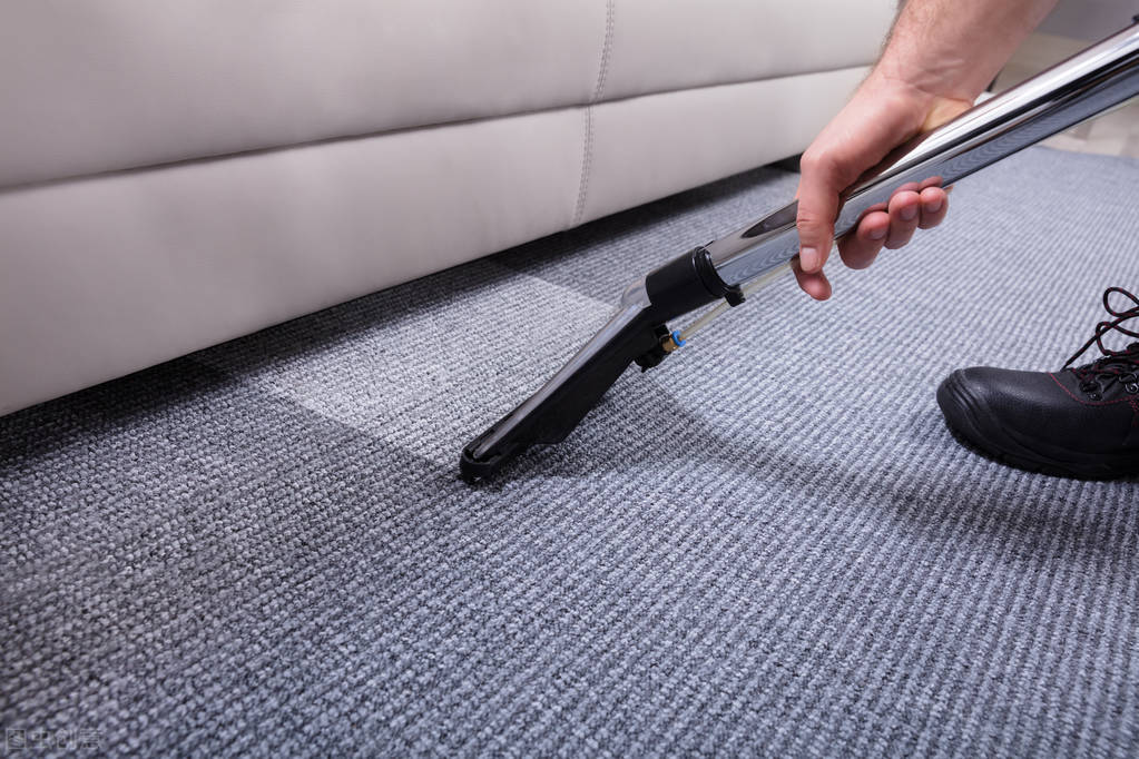 How to clean the dust of the carpet - iNEWS