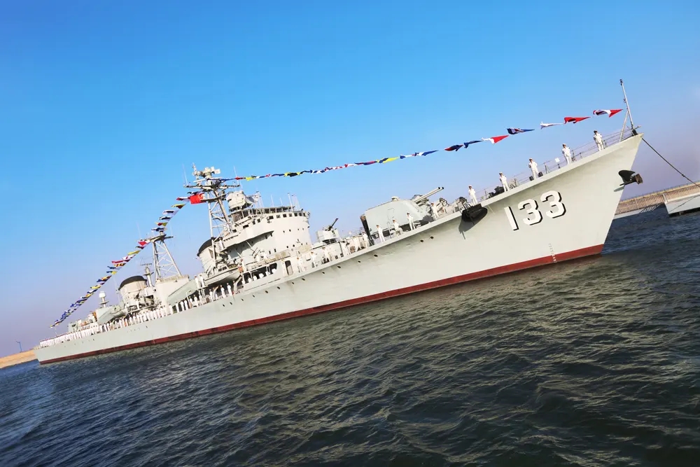 Fighting hard - four modifications of the Type 051 destroyer - iMedia