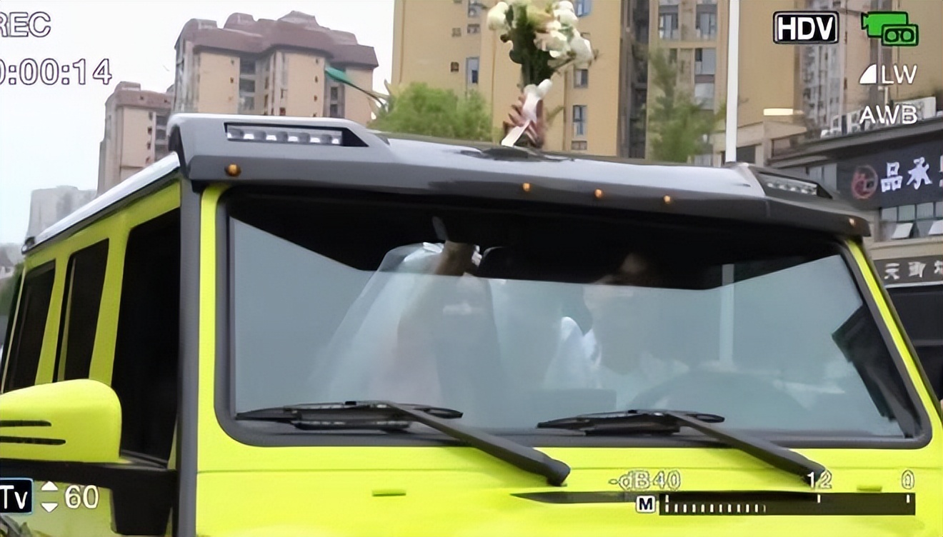 Zhang Dayi officially announced his marriage, Jiang Fan returned to ...