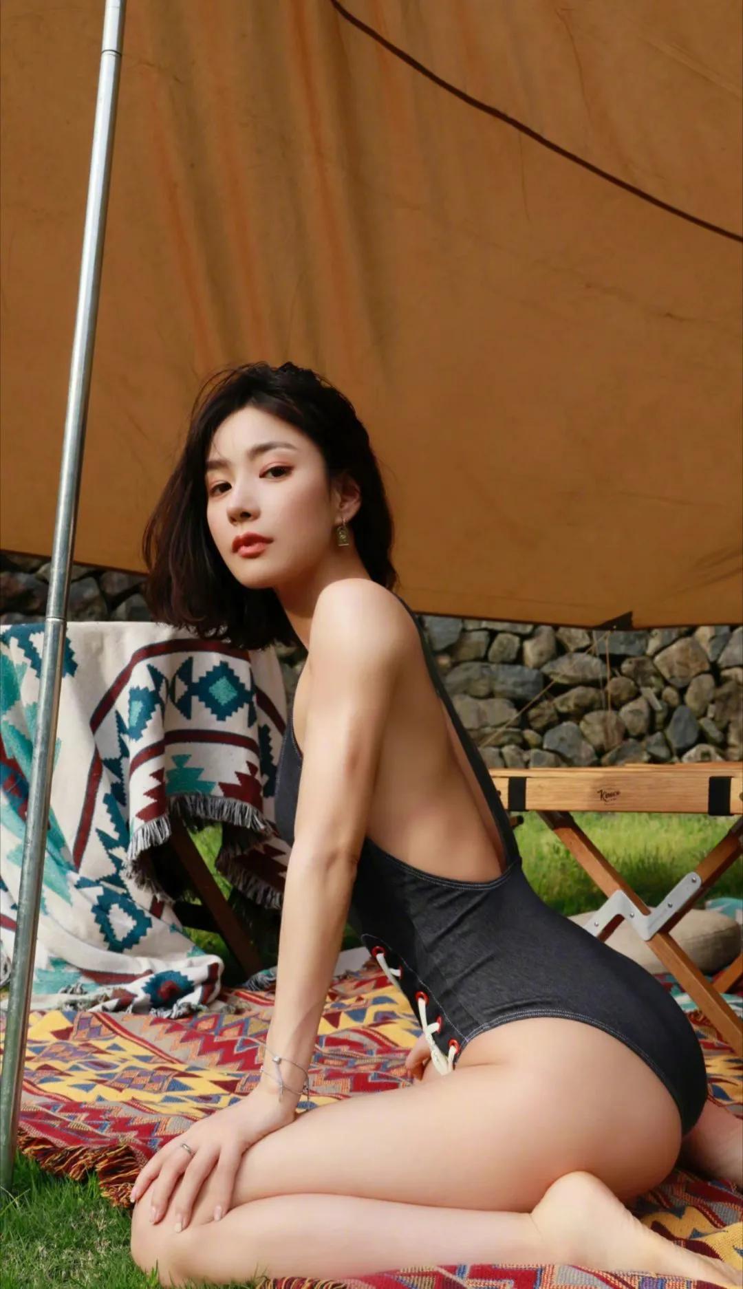 Chen Nuanyang's second swimsuit photo shoot, the swimsuit shows the hot curve of fitness - iNEWS