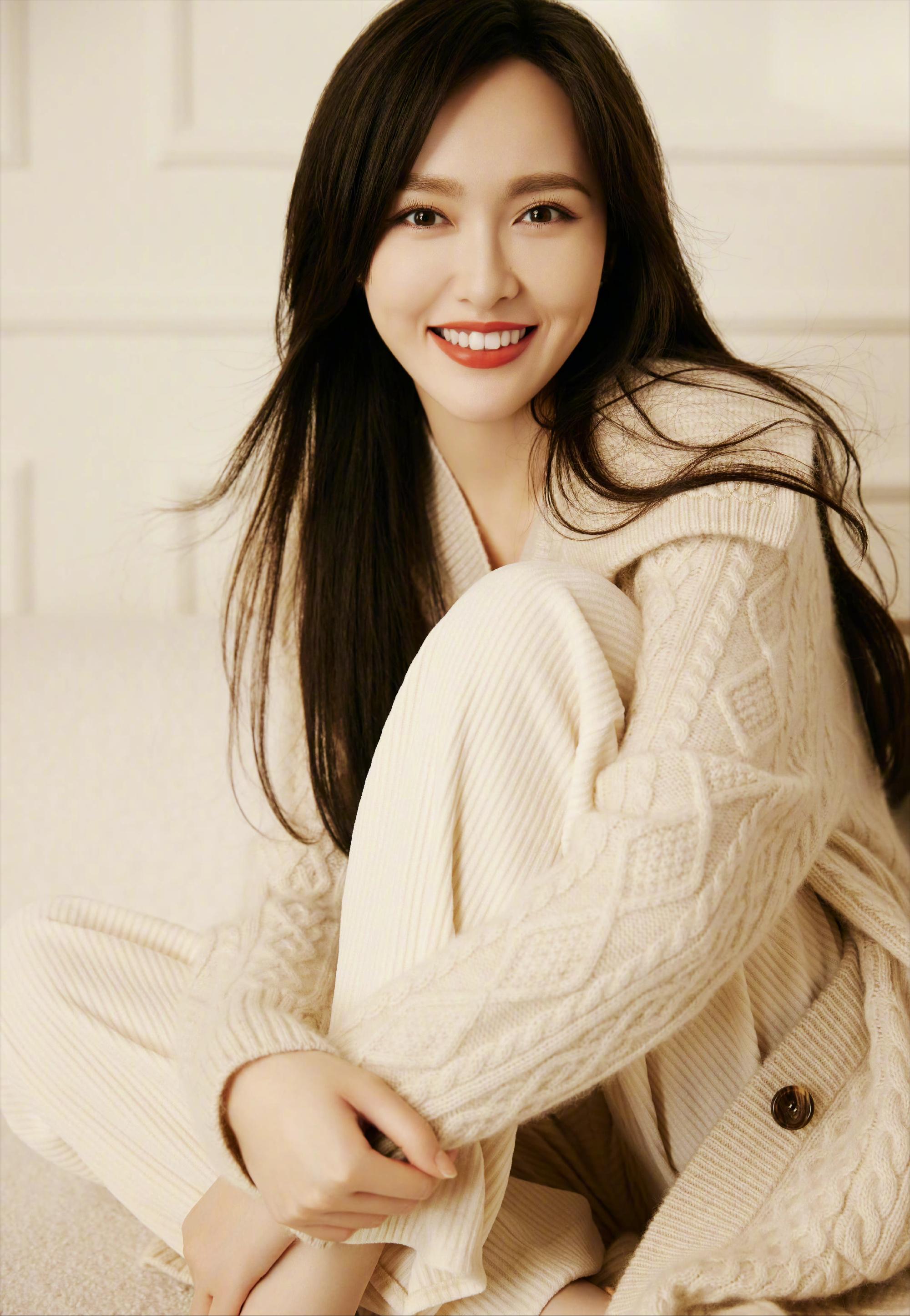 Status is perfect!38-year-old Tang Yan's beautiful photos were exposed ...