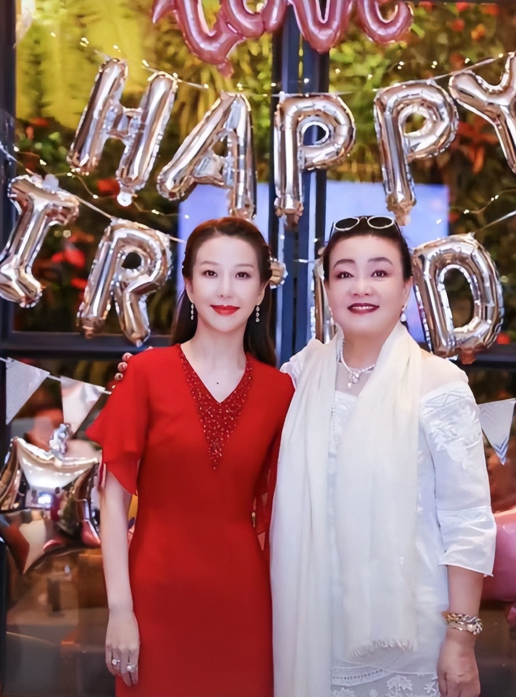 Zhang Lan and Qi Qin made their debut again, and the beautiful years ...