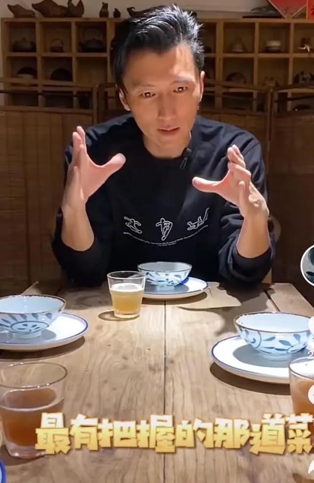 Nicholas Tse eats the first meal of the New Year, hot dry noodles with ...