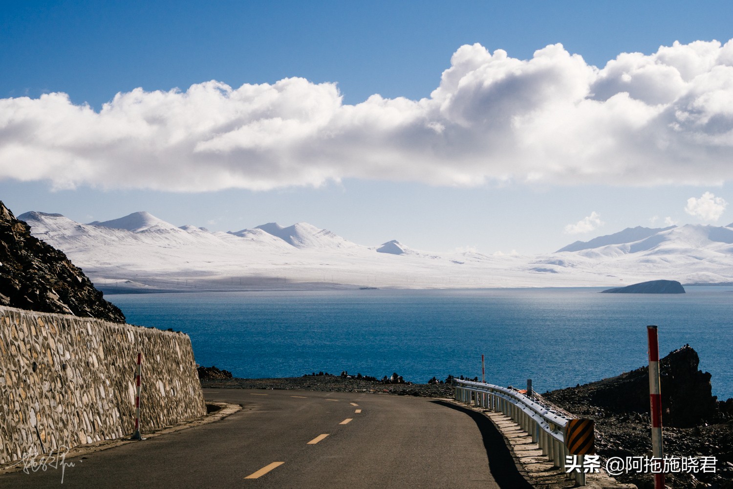 The Pumoyong Co, 5200 meters above sea level, is cold and beautiful ...