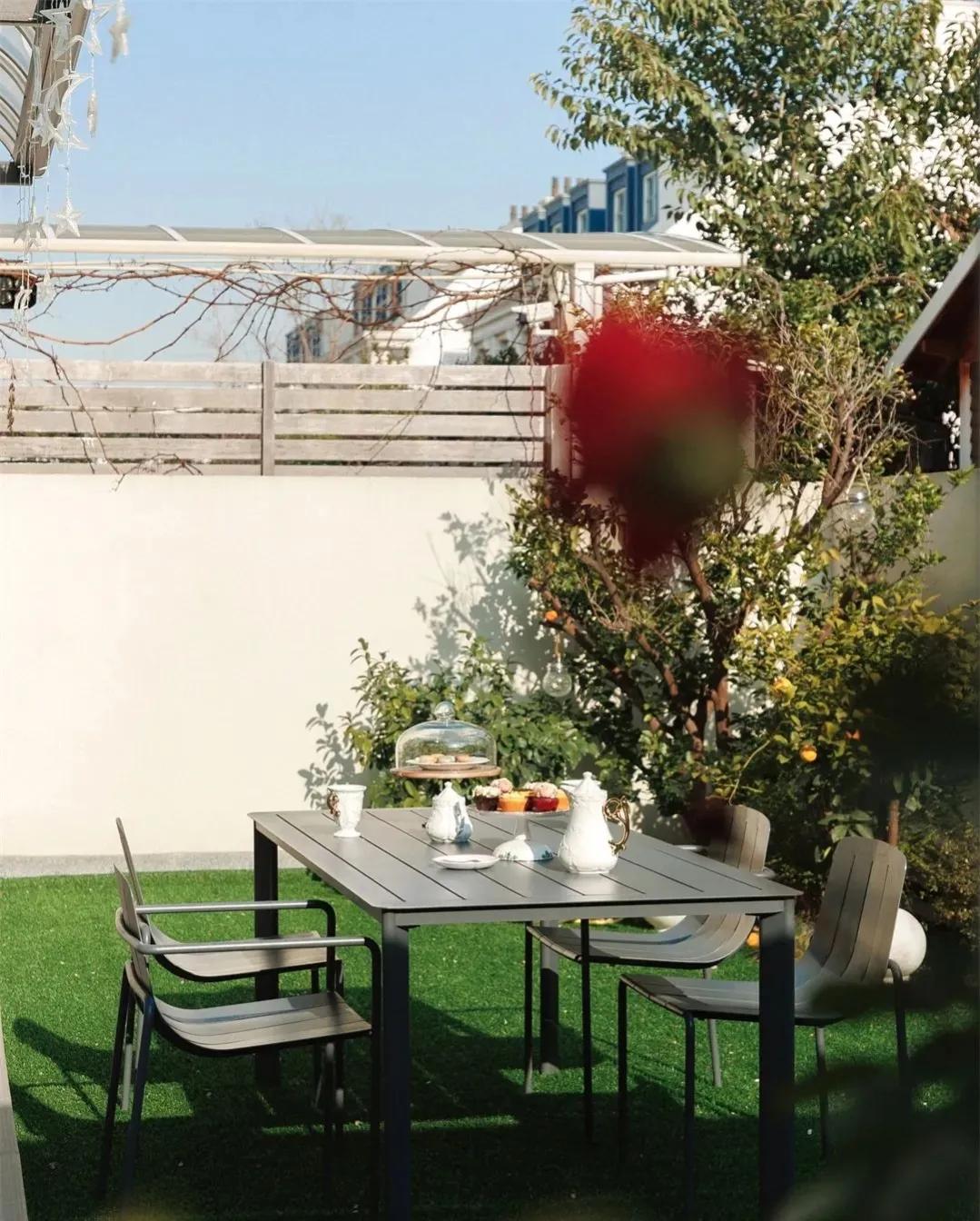 In the past, there was a son of Hollyland who was filming, and later ...