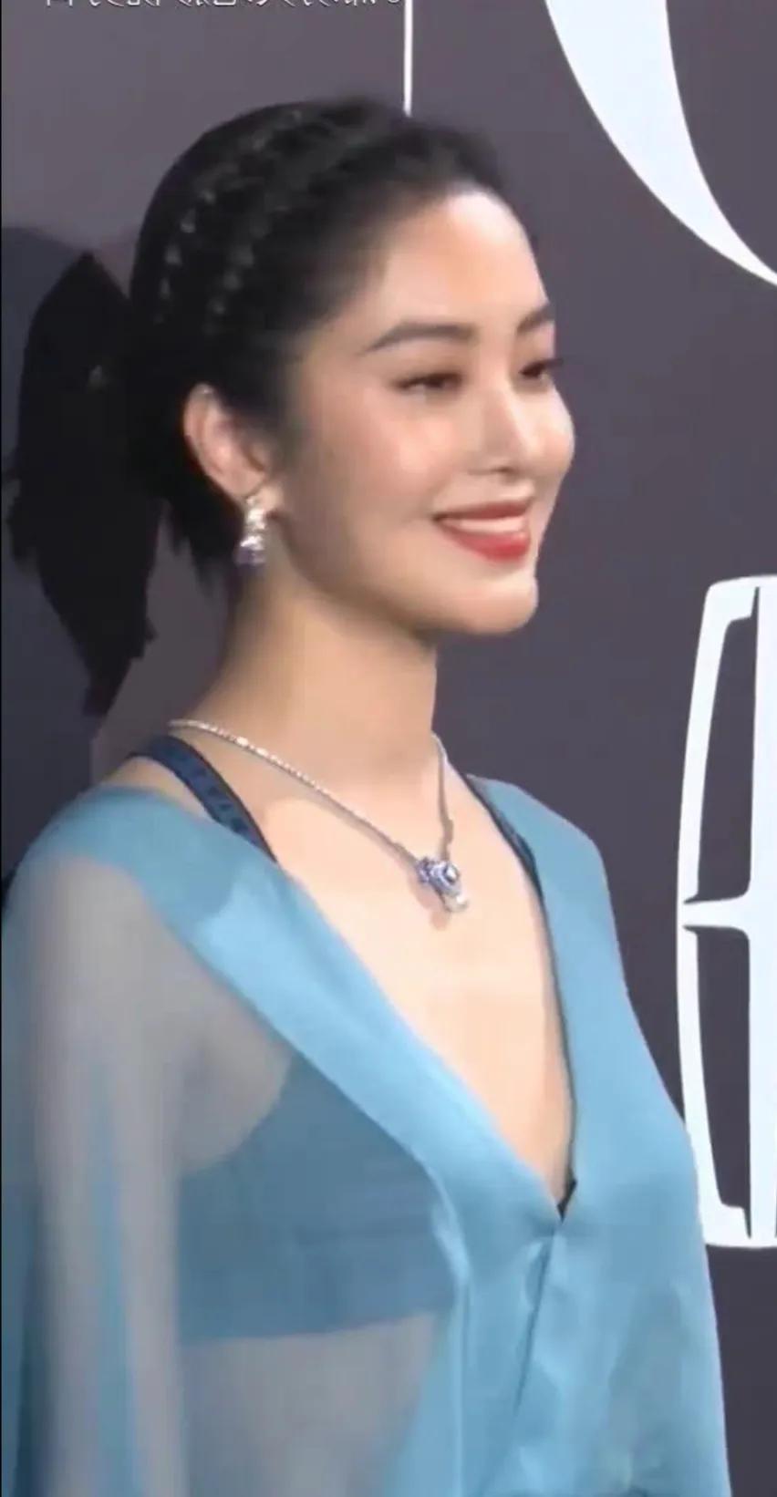 Sexy, charming and compelling Yang Caiyu's photo - iMedia