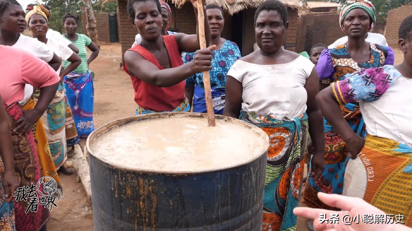 In Cameroon under polygamy, tribal chiefs marry more than 100 wives ...