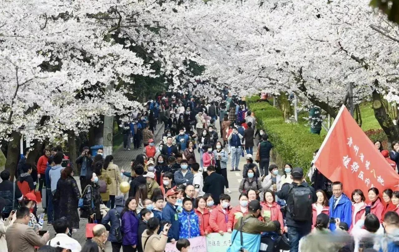 Wuhan, a city we have all cheered for her#exciting river city - iNEWS