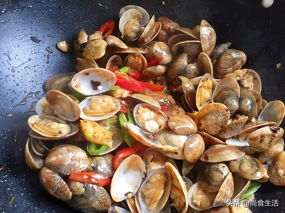 Stir-fried Huajia King with Black Bean Pepper, telling the cooking ...