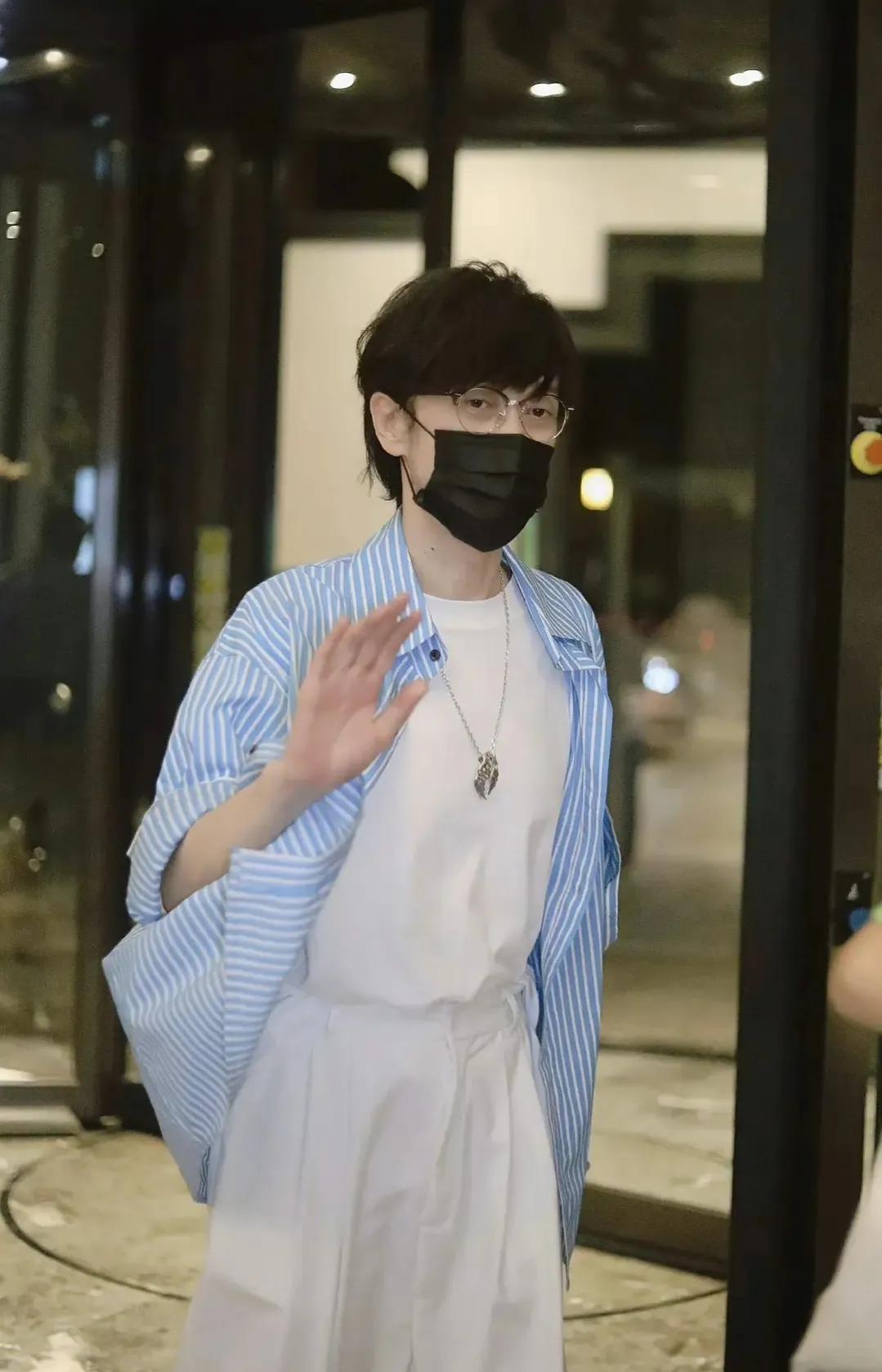 "Our Song" Zhou Chuanxiong and Lu Huzhi were stunned. Once this song is ...