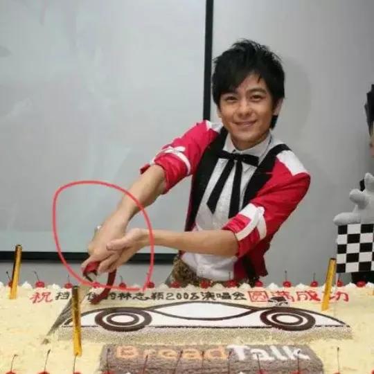 Jimmy Lam's first public appearance since car accident - iNEWS
