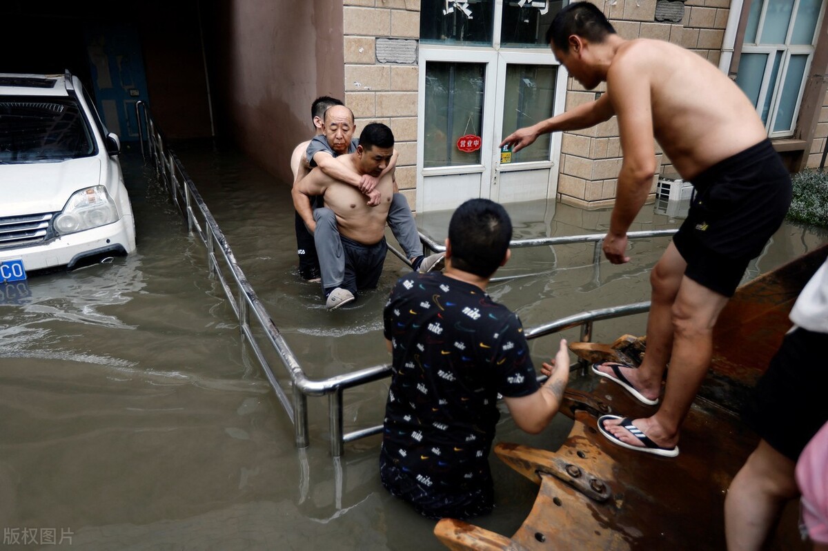 Typhoon Dusuri caused a loss of 3 billion. Why do typhoons happen in ...